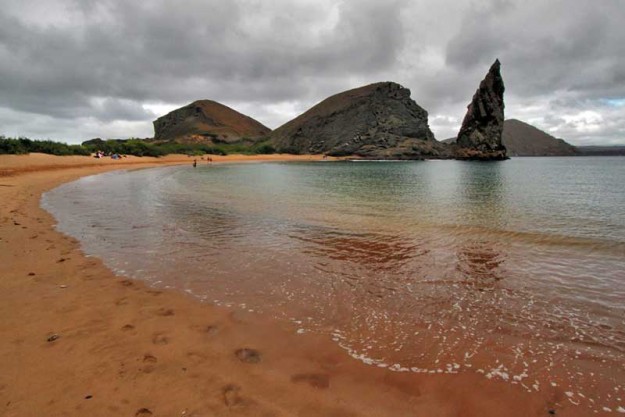 PHOTO: Pinnacle Rock on Bartolome Island, Galapagos, Ecuador